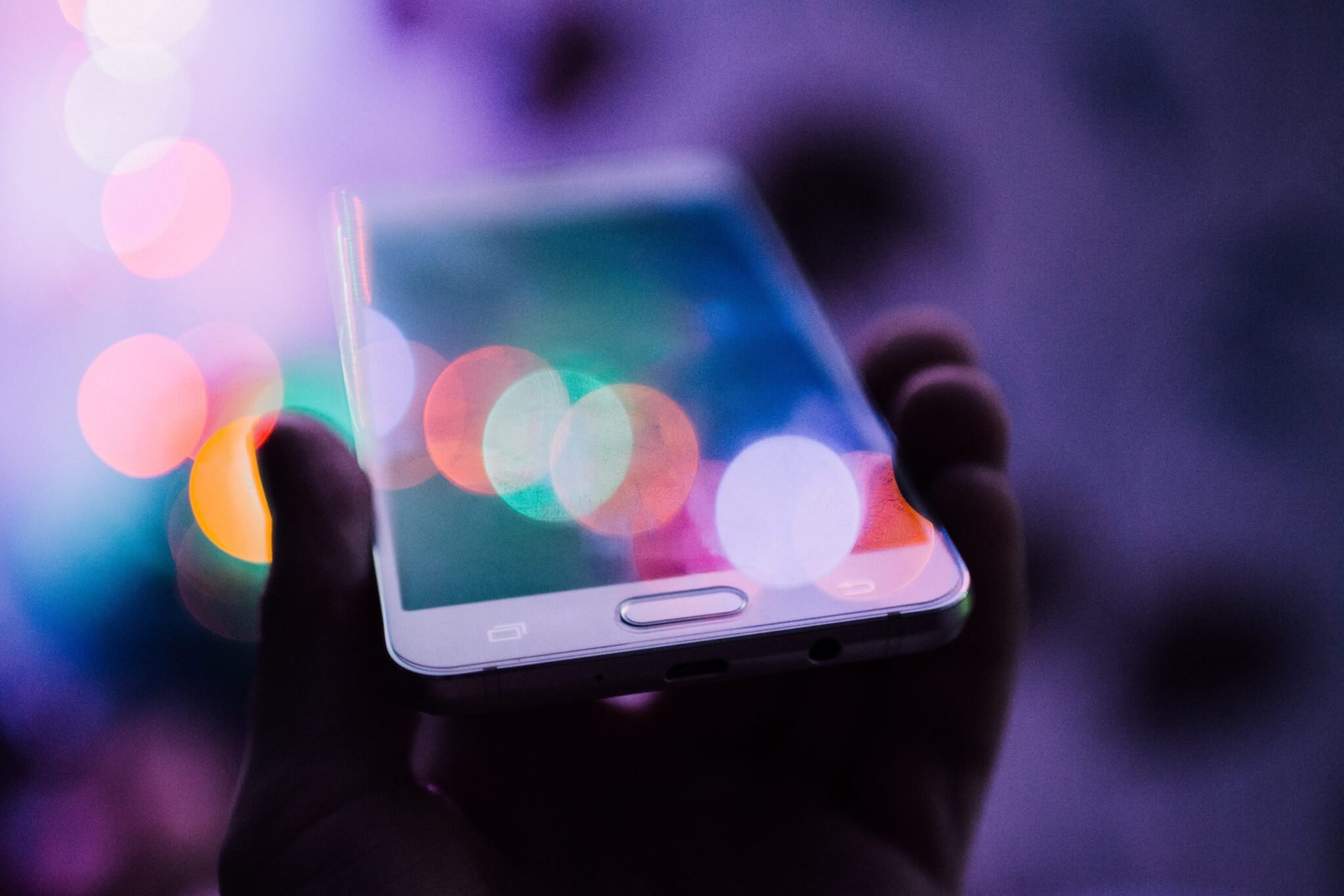 Smartphone Production Will Reach 1.36B Units In 2021