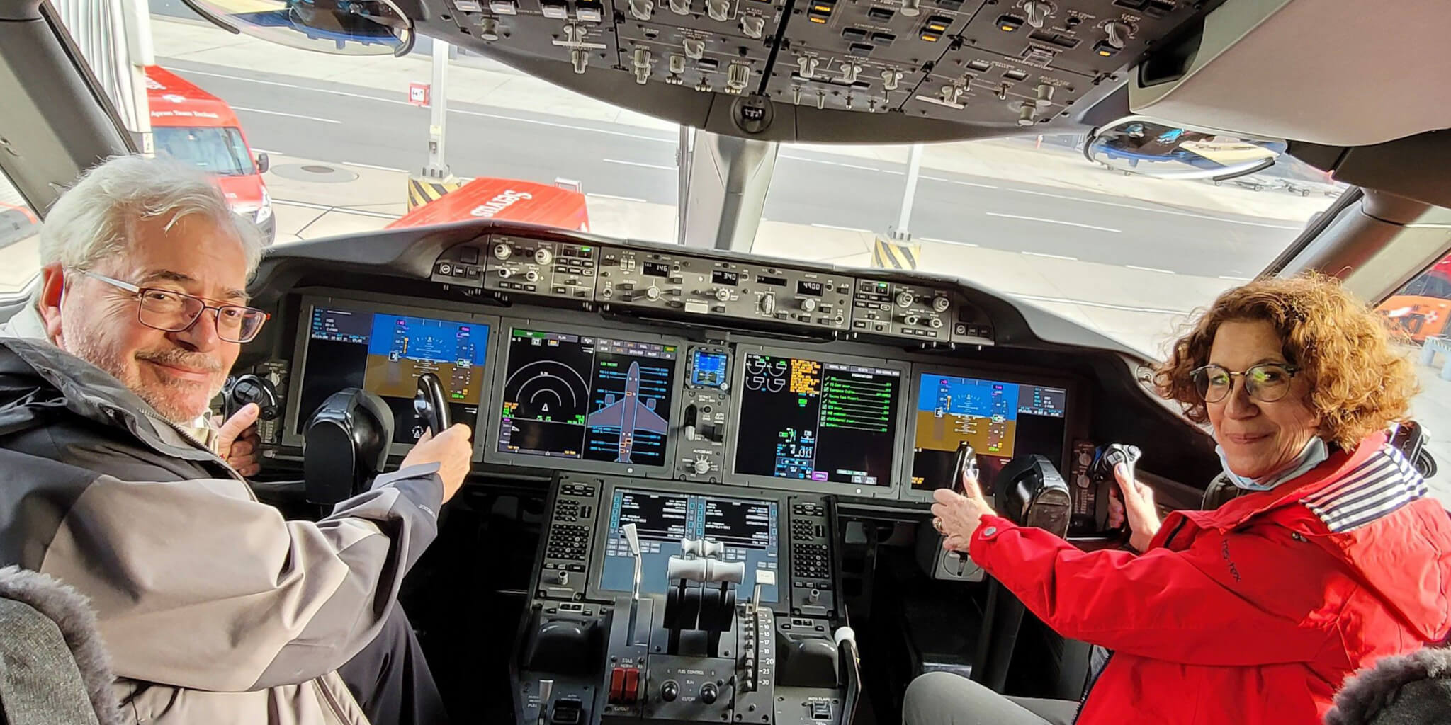 The stars lined up perfectly for a rare flightdeck travel photo on an ...