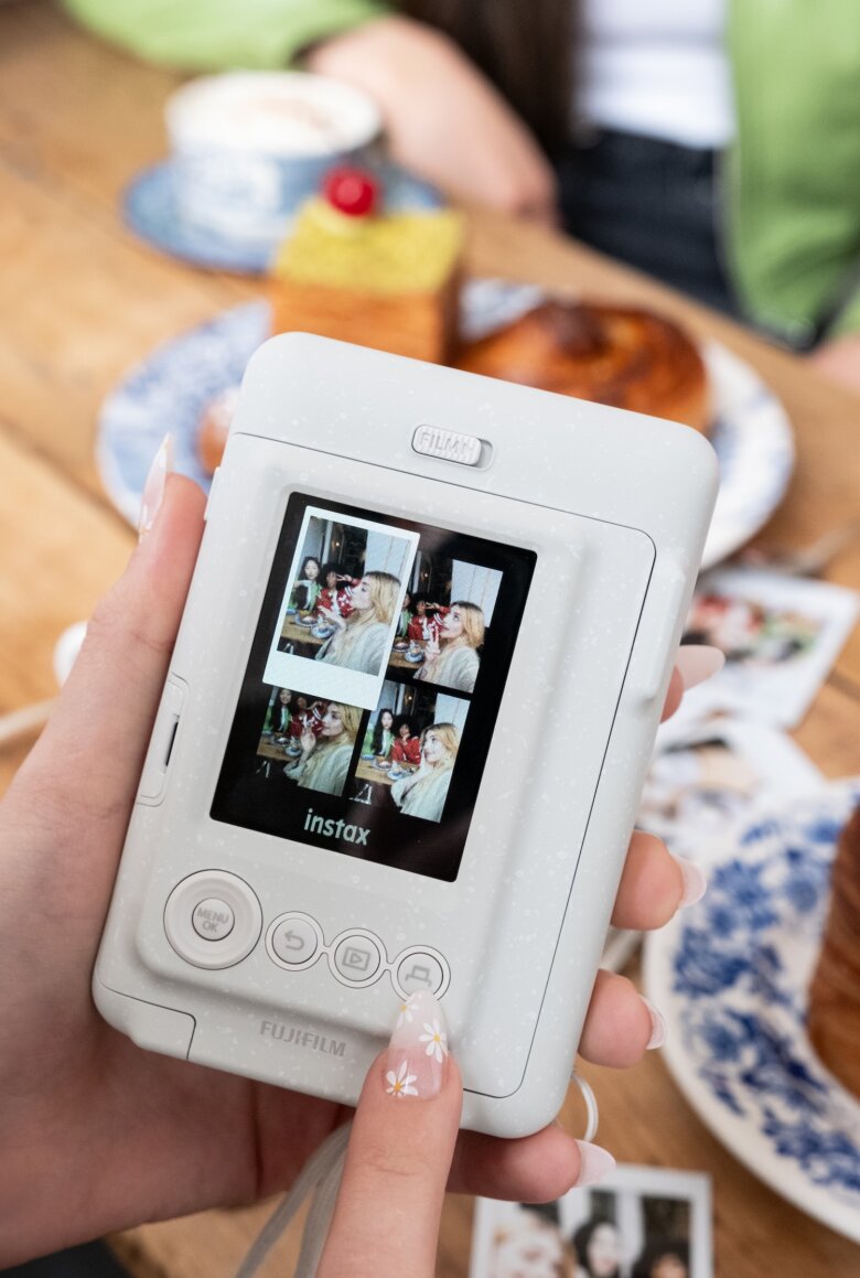 Fujifilm Instax Wide 400 Instant Camera Takes Wide-Format Shots
