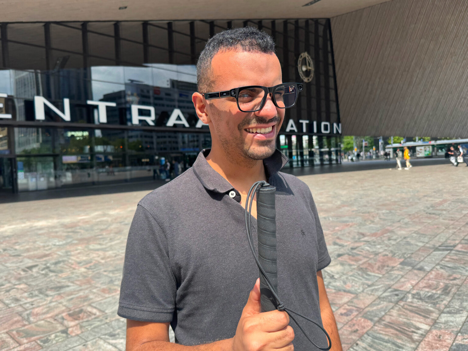 Solos & Envision Make Smart Glasses for Blind, Low Vision