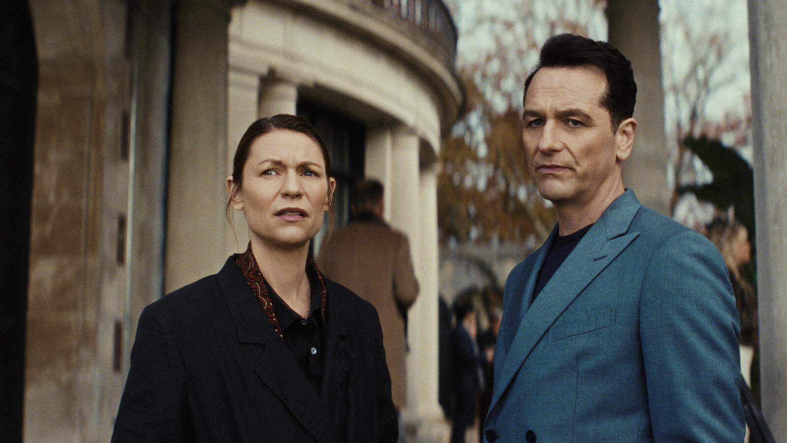 The Beast in Me Review: Shaky Plot But Puts You on Edge